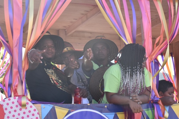 PARADE PHOTOS: VIBE, Showtime named joint Road March champs again