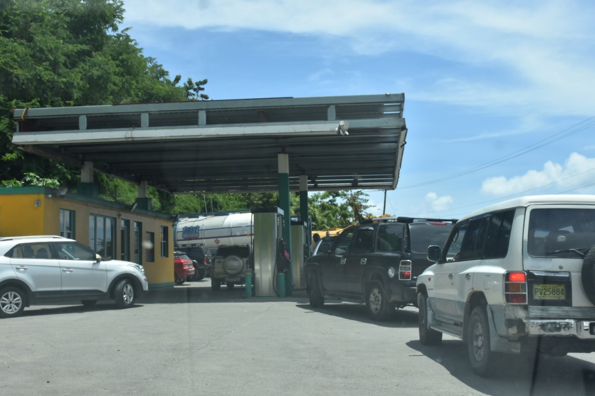 Supermarkets, gas stations experience increased activity ahead of Jerry