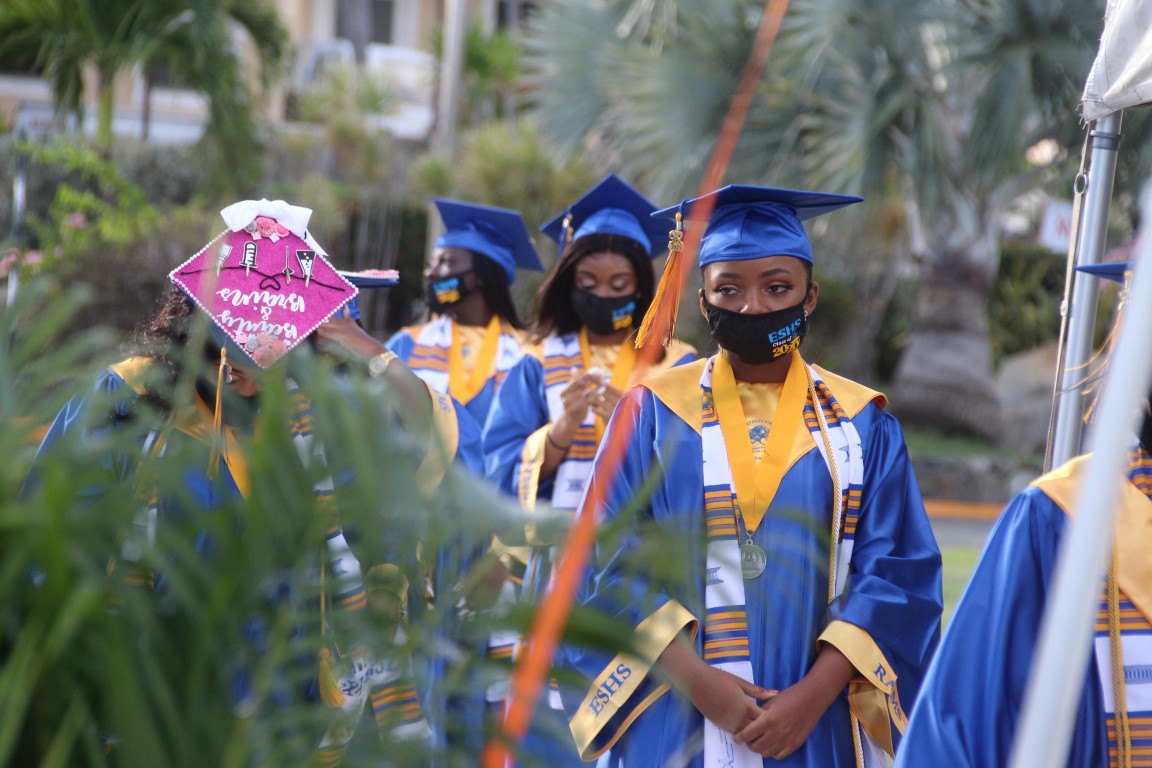 ESHS has first drive-in graduation | 59% graduates with honours