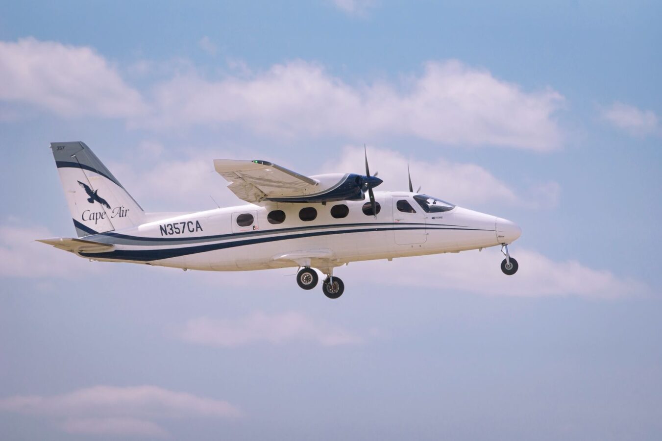 Cape Air Deploys Tecnam P2012 traveller to its Caribbean market