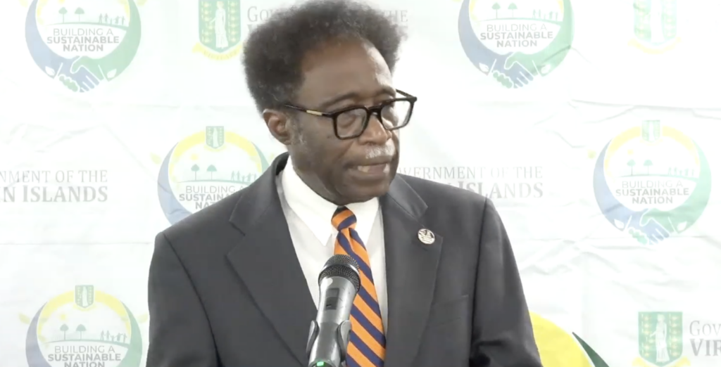 Fraser accuses media of trying to embarrass gov’t